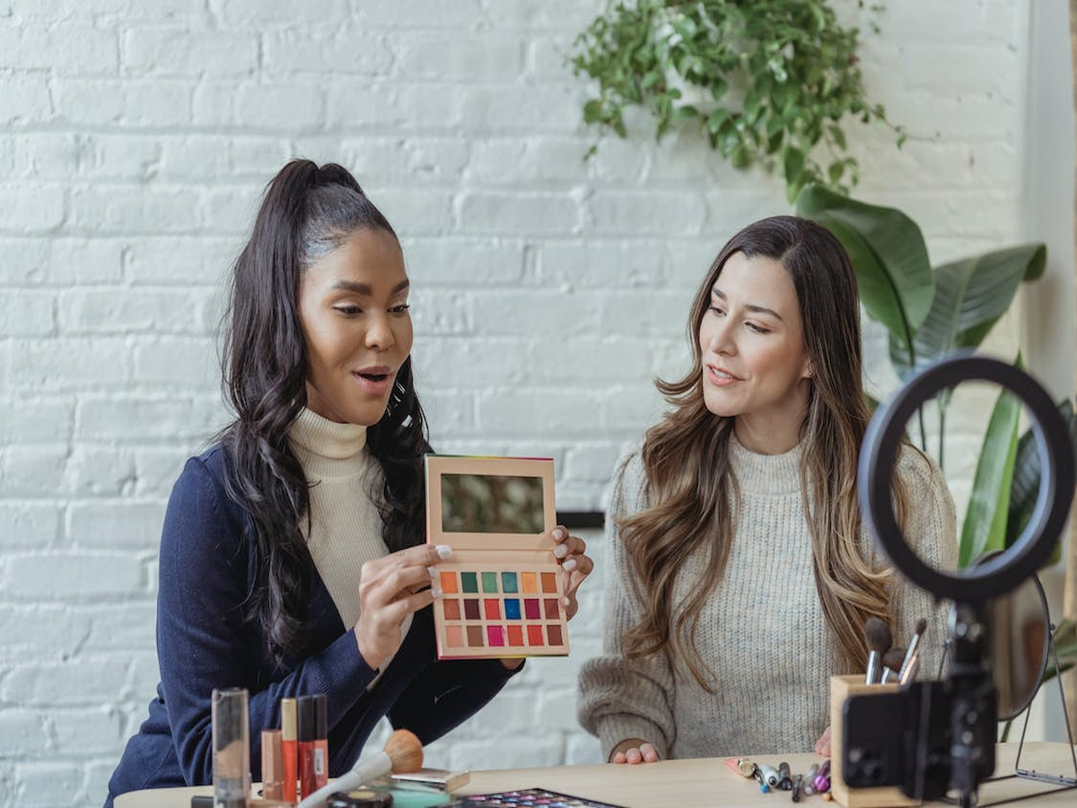 Navigating the Maze: Social Media Strategies for Influencers - Social ...